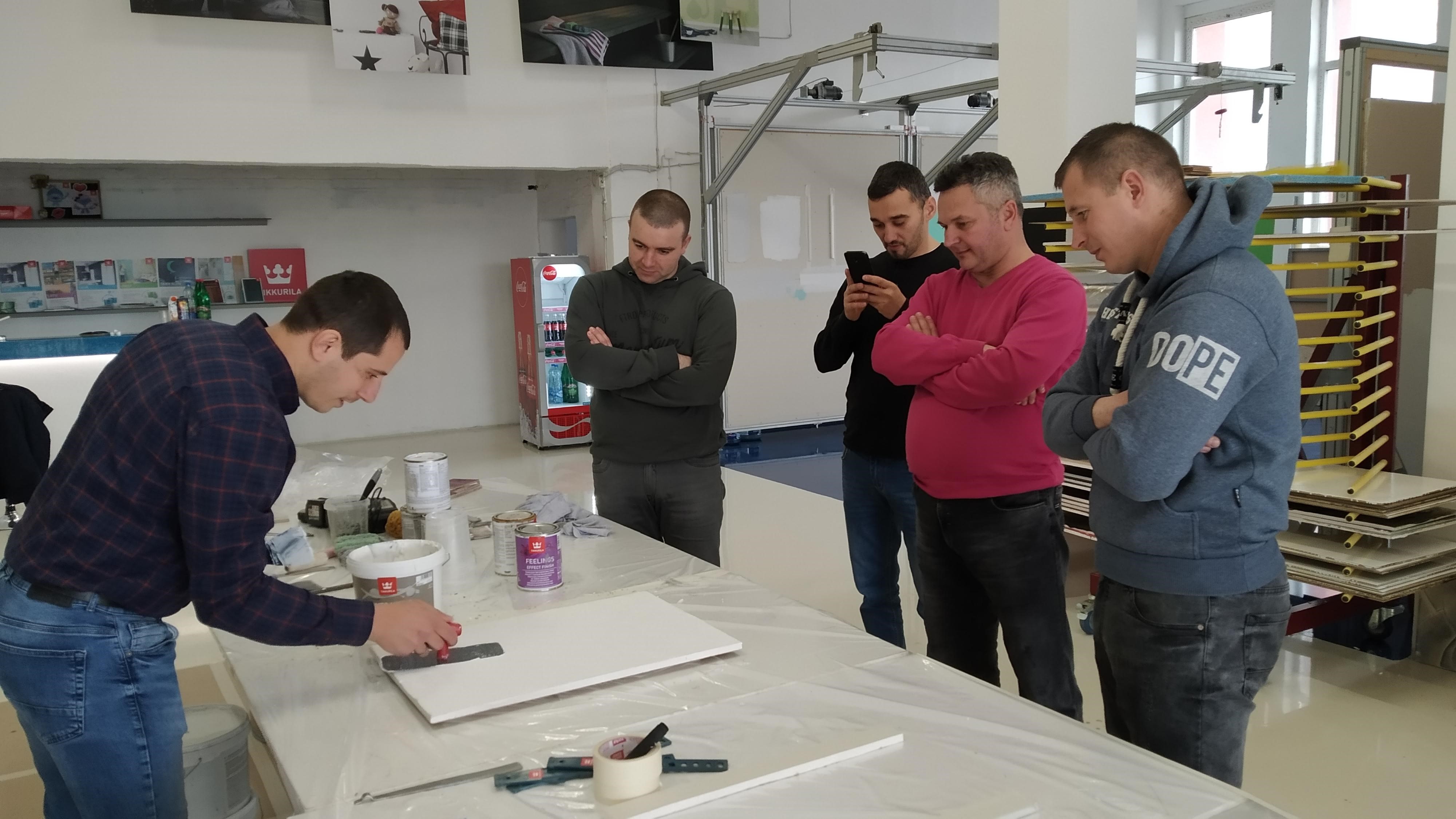 Dekorativne tehnike prezentovane zaposlenima u firmi Win Color iz Bratunca